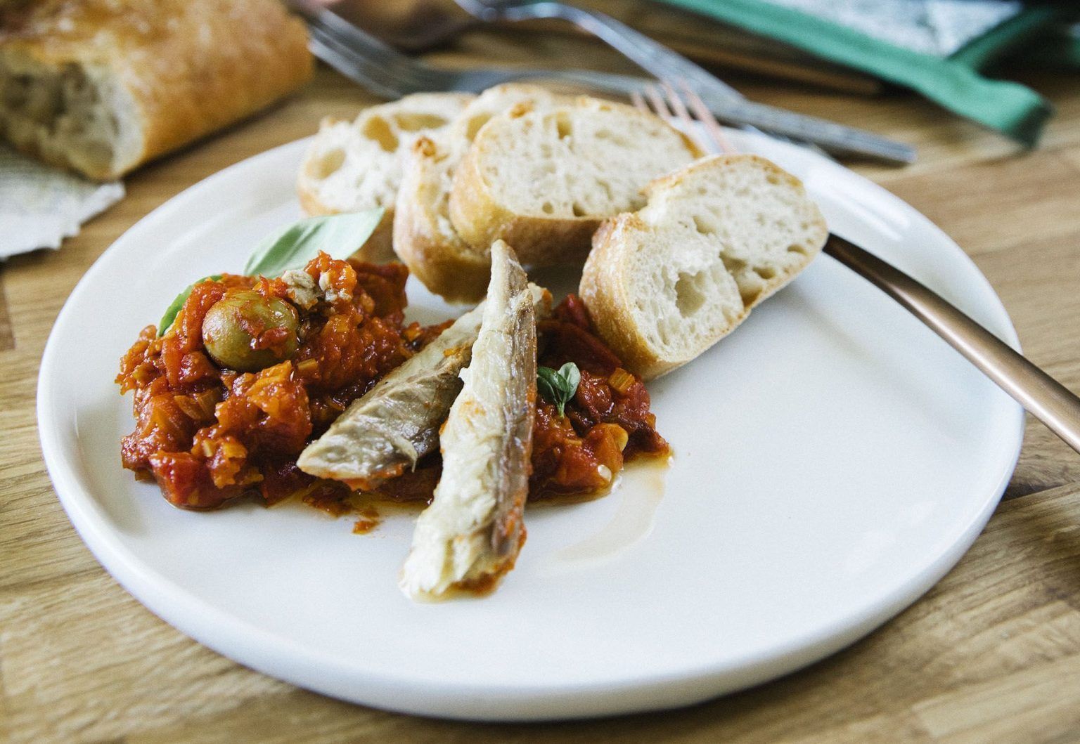 VIDEO: Fileti skuše u mediteranskom umaku - Delamaris